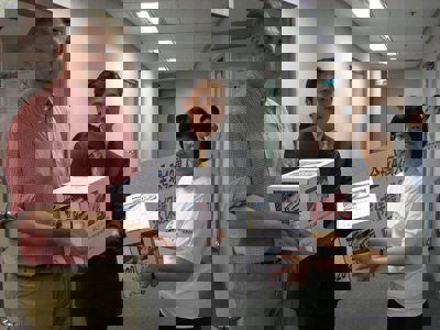 After Indian court ruling MSF Hands Over 420,000 Petition signatures to ...